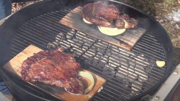 Why Put an Ice Cube on a Burger when Grilling